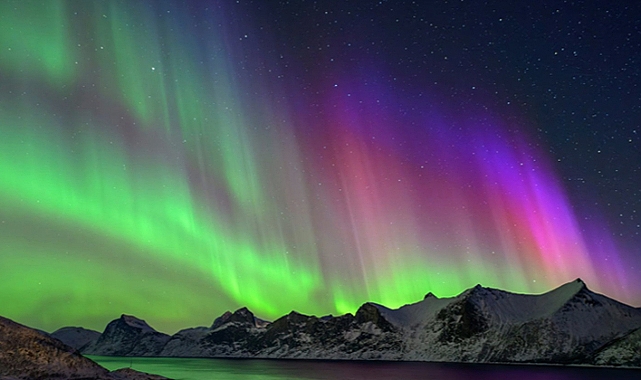 Chicago Could Witness Dazzling Northern Lights Thursday as Powerful ...
