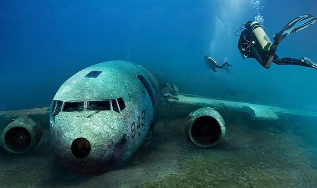 Vanished for 40 Years: Lost Plane Reappears in Desert with All ...