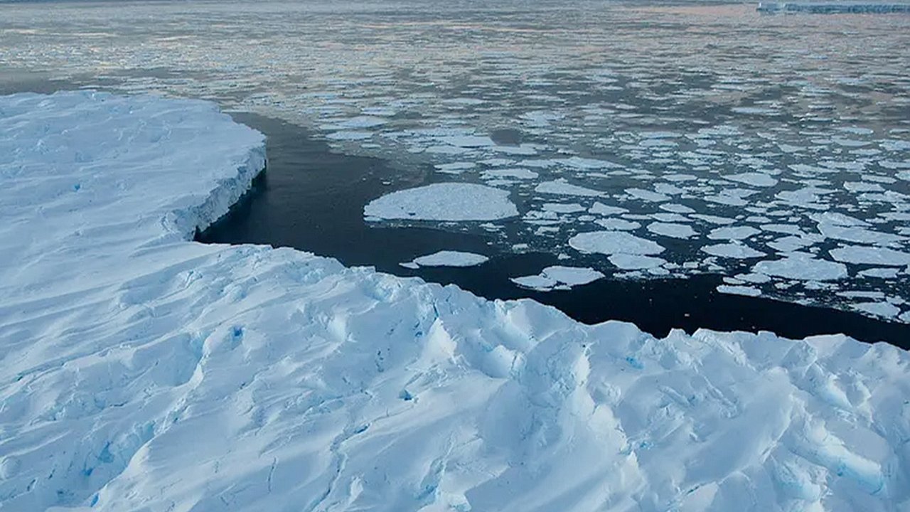 Antarctica’s Unexpected Comeback: Ice Sheet Gains Mass for the First ...